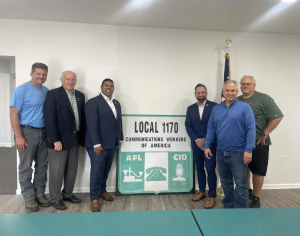 Fighting for Good Union Jobs in Broadband Deployment | CWA District 1