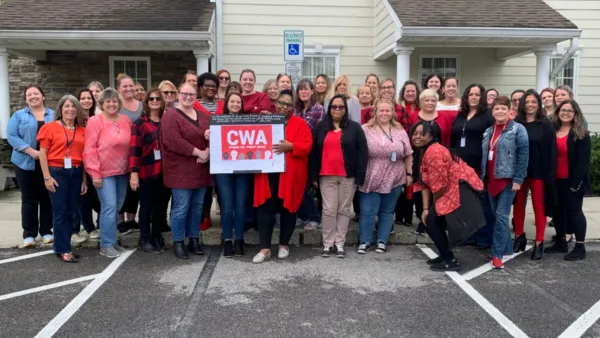 Welfare Workers Show Their Solidarity as They Prep for Bargaining ...